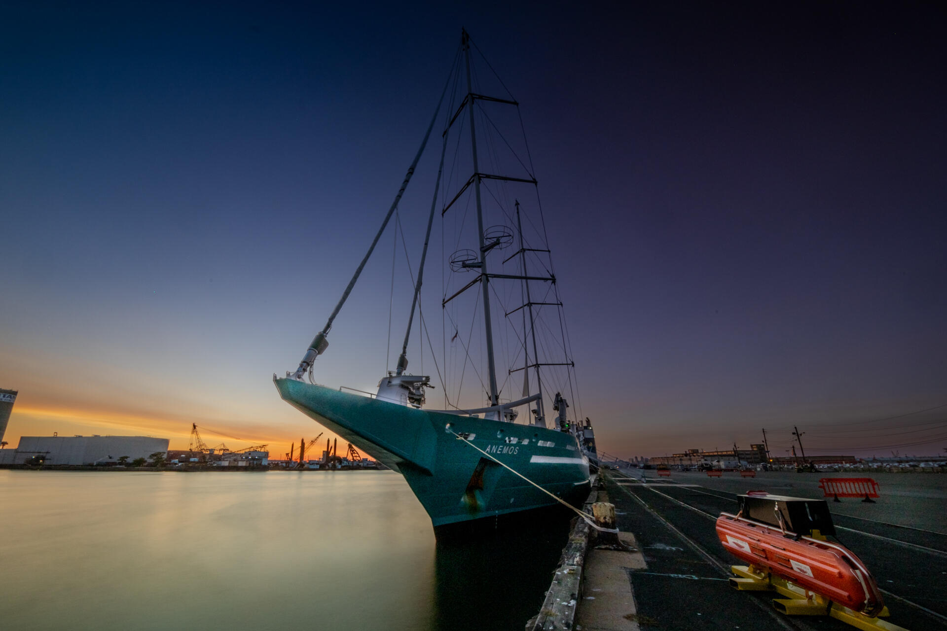 France's first wind-propelled cargo ship successfully…